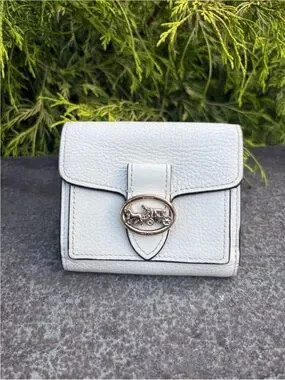 Coach | Bags | Coach Georgie Small Chalk Pebbled Leather Fold Wallet ...